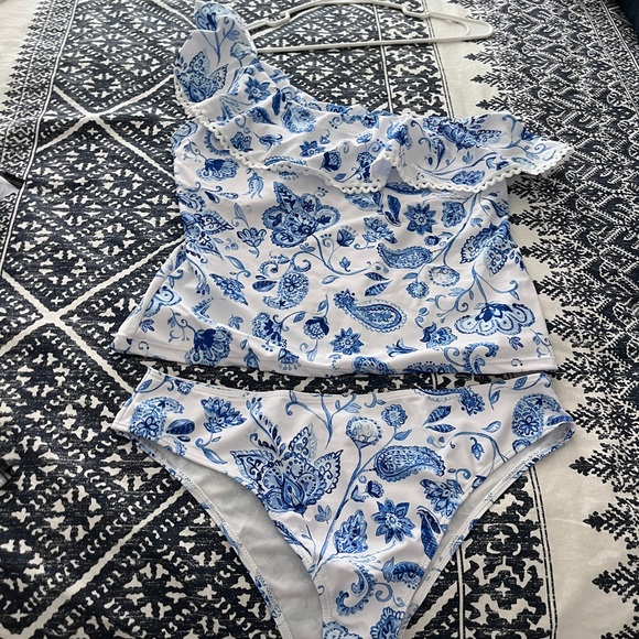 SHEIN | Swim | Very Cute Shoulder 2 Piece Bathing Suit | Poshmark